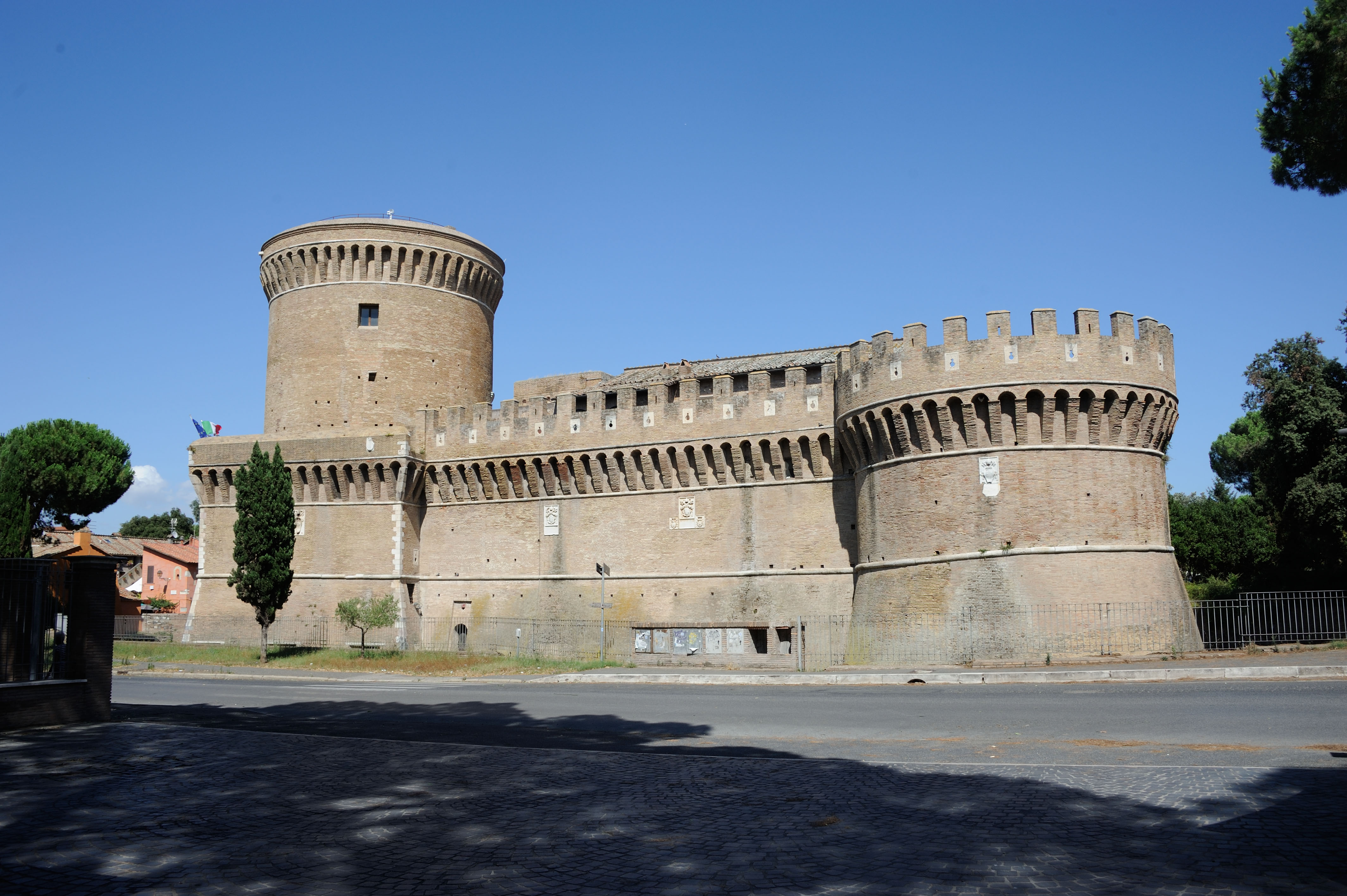 Castello di Giulio II e Borgo di Ostia antica - Il Castello di Giulio ... Castello di Giulio II e Borgo di Ostia antica - Il Castello di Giulio ...